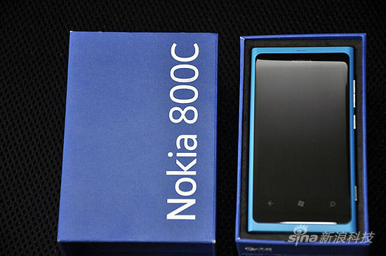 WP7行货六大特色 诺基亚Lumia 800C评测_手机_科技时代_新浪网
