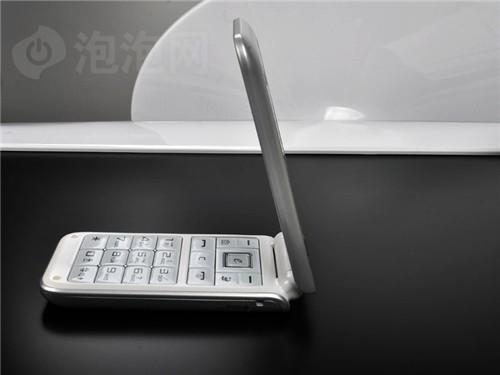 简约时尚 三星3G翻盖手机S559精致图赏_手机_科技时代_新浪网