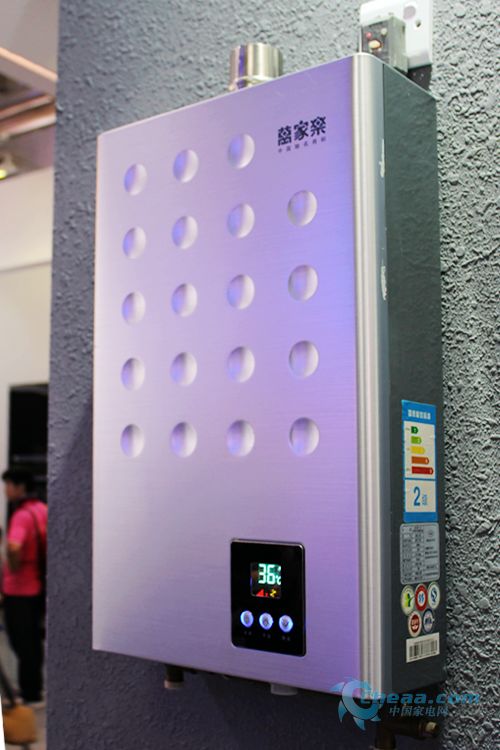 万家乐新款燃气热水器JSQ32-16E3抢先看_家电_科技时代_新浪网