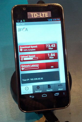 中移动携中兴香港亮相首款TD-LTE手机_通讯与电讯_科技时代_新浪网