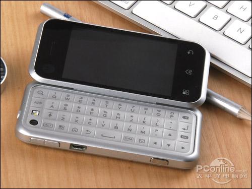 造型颠覆传统 摩托罗拉后空翻ME600评测(6)_手机_科技时代_新浪网