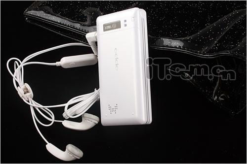 Ulike享自由 OPPO首款翻盖机A520图赏(3)_手机_科技时代_新浪网