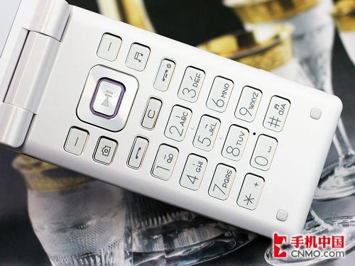 唯美纯色系 OPPO翻盖新机A520体验评测(4)_手机_科技时代_新浪网