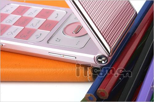 500万像素 OPPO时尚女性翻盖U529评测(2)_手机_科技时代_新浪网