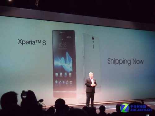 CES首发旗舰 白色索尼XPERIA S/LT26i欣赏_手机_科技时代_新浪网