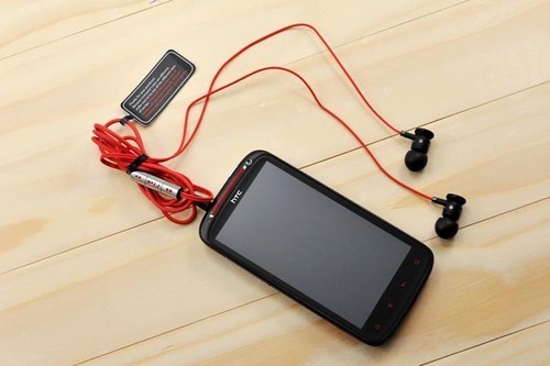 极致音效欣赏 港行HTC G18仅售1832元|HTC|G18|广东_手机_科技时代_新浪网
