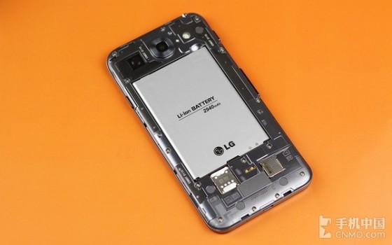 1.7GHz四核巨屏4G智能机 LG E985T评测(3)|LG|E985T|评测_手机_新浪科技_新浪网