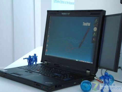 IDF 2010：ThinkPad W701ds双屏本展示_笔记本_科技时代_新浪网