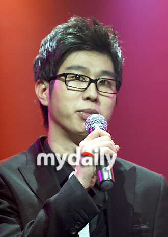 韩国歌手Tablo出席新专辑SHOW CASE_影音娱乐_新浪网