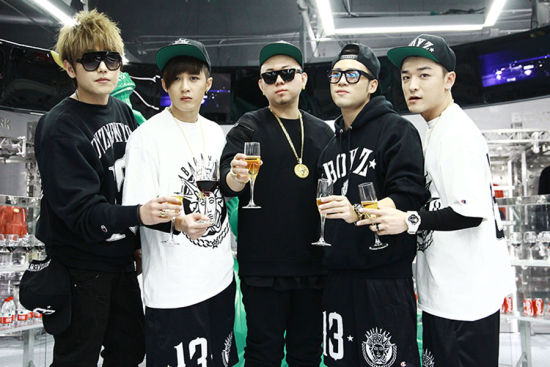 MIC男团受邀出席品牌活动 MV将赴美拍摄|MIC男团|MV|活动_新浪娱乐_新浪网