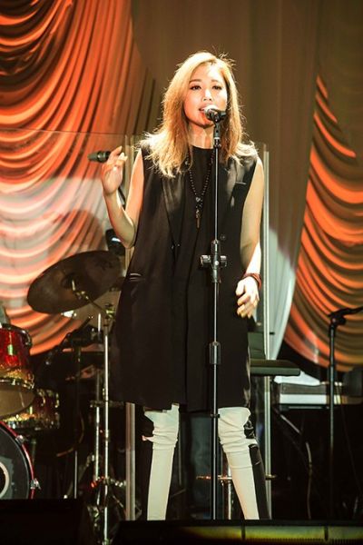 A-Lin“Lin距离”演唱会暖心开唱|A-Lin|“Lin距离”演唱会|KKBOX_新浪娱乐_新浪网