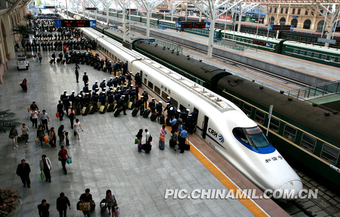 High-speed rail used to transport troops for first time | Pakistan Defence