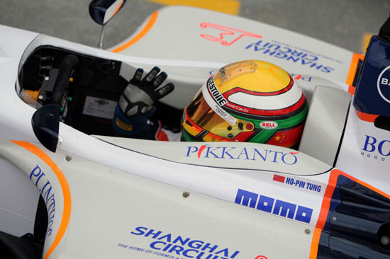 董荷斌GP2首战上演超车传奇 23位发车追至第10名_赛车-其他_NIKE新浪竞技风暴_新浪网